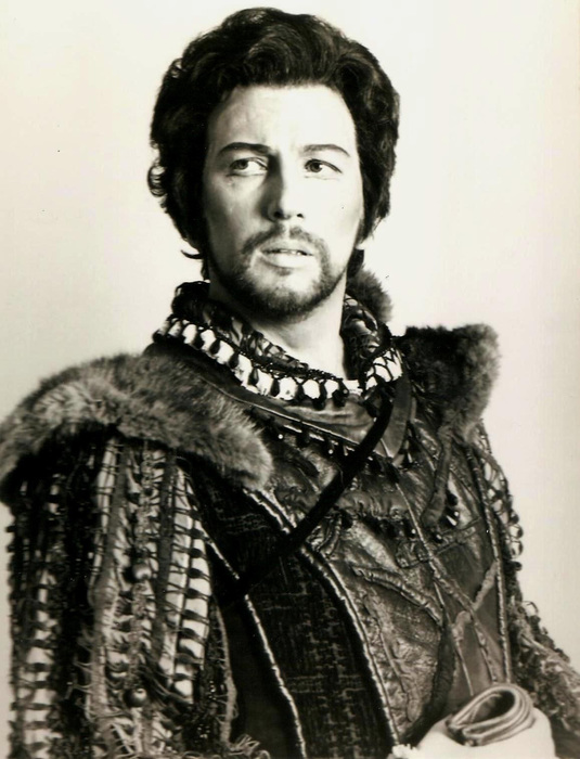 Le ceneri del tenore Merighi diventeranno un ‘diamante della memoria ...