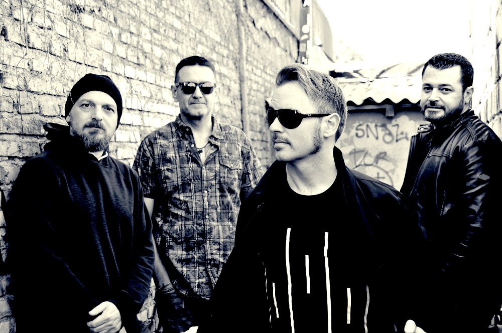 INTERVISTA ESCLUSIVA ALLA ROCK BAND TOO LEFT 2 BE RIGHT – THE MUSICWAY ...