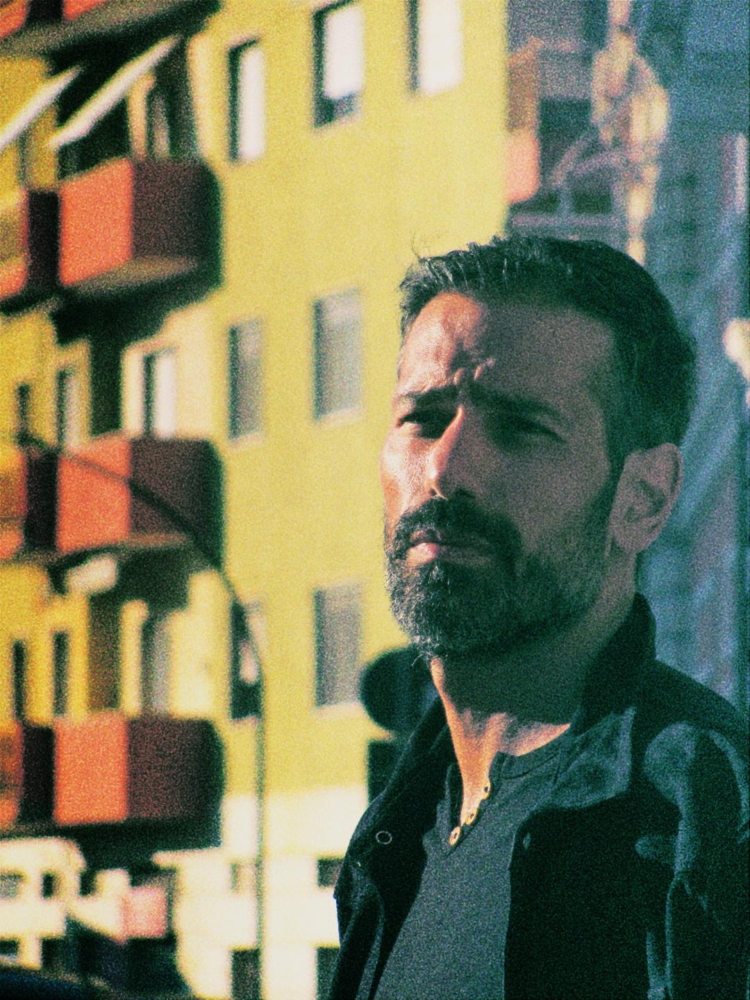 INTERVISTA ESCLUSIVA AL CANTAUTORE POTENA – THE MUSICWAY MAGAZINE